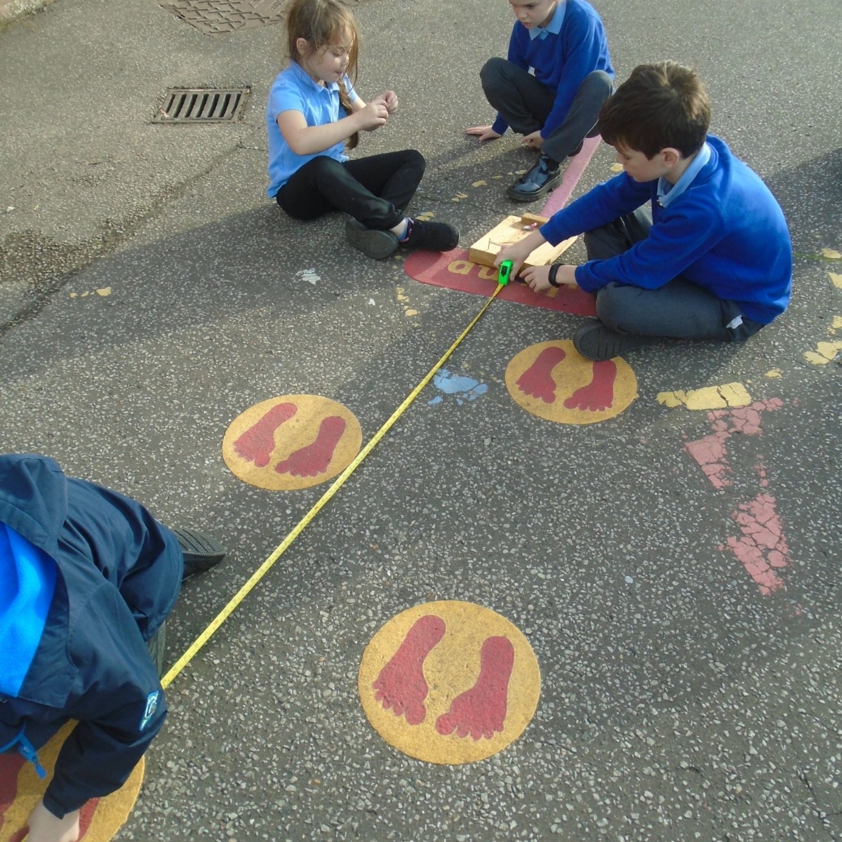 Mendham Primary School - Extended Schools Club - Science with Mr Norfolk